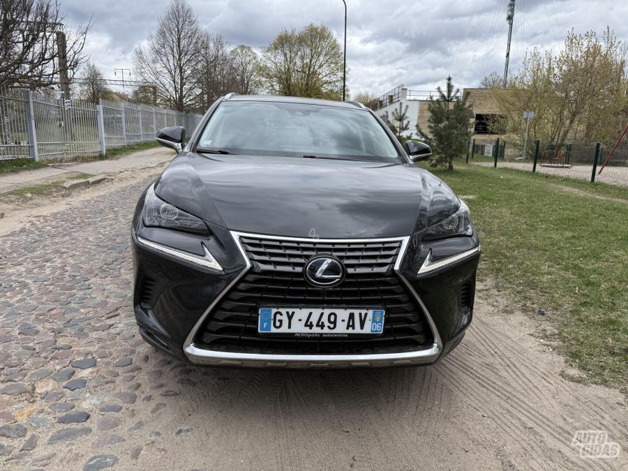 Black Lexus NX 300h 2019 in Vilnius, with an engine capacity of 2.50 L and mileage of 185 thousand km for 22700 €, photo 3 on AUTOMOTO.COM.LV