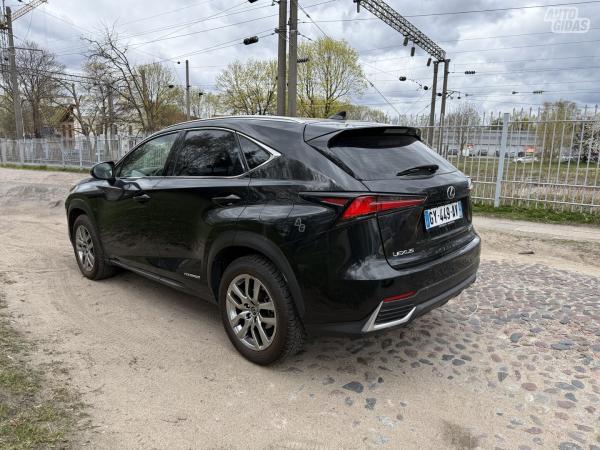 Melns Lexus NX 300h 2019 Viļņa, ar dzinēja tilpumu 2.50 L un nobraukumu 185 tūkst. km par 22700 €, foto 7 vietnē AUTOMOTO.COM.LV