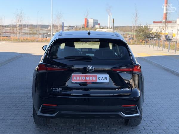 Black Lexus NX 300h 2019 in Vilnius, with an engine capacity of 2.50 L and mileage of 74 thousand km for 29500 €, photo 7 on AUTOMOTO.COM.LV