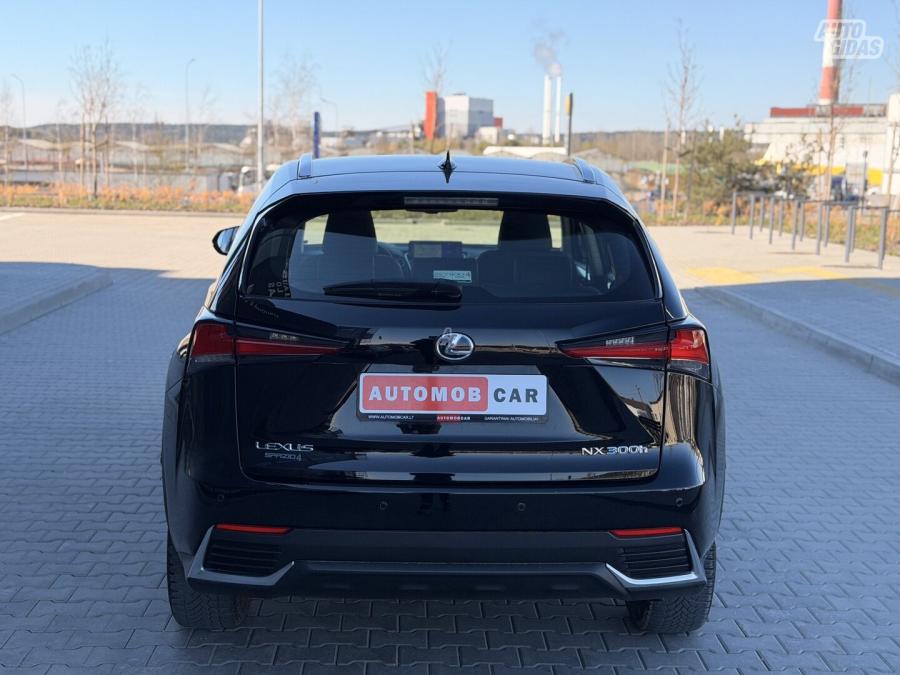 Black Lexus NX 300h 2019 in Vilnius, with an engine capacity of 2.50 L and mileage of 74 thousand km for 29500 €, photo 8 on AUTOMOTO.COM.LV