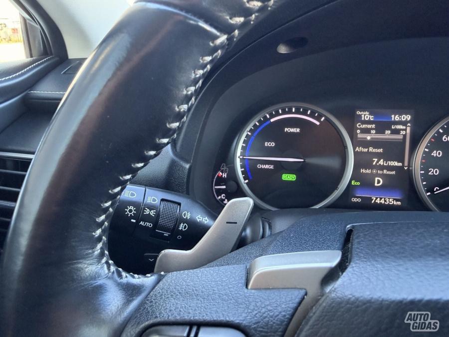 Black Lexus NX 300h 2019 in Vilnius, with an engine capacity of 2.50 L and mileage of 74 thousand km for 29500 €, photo 32 on AUTOMOTO.COM.LV
