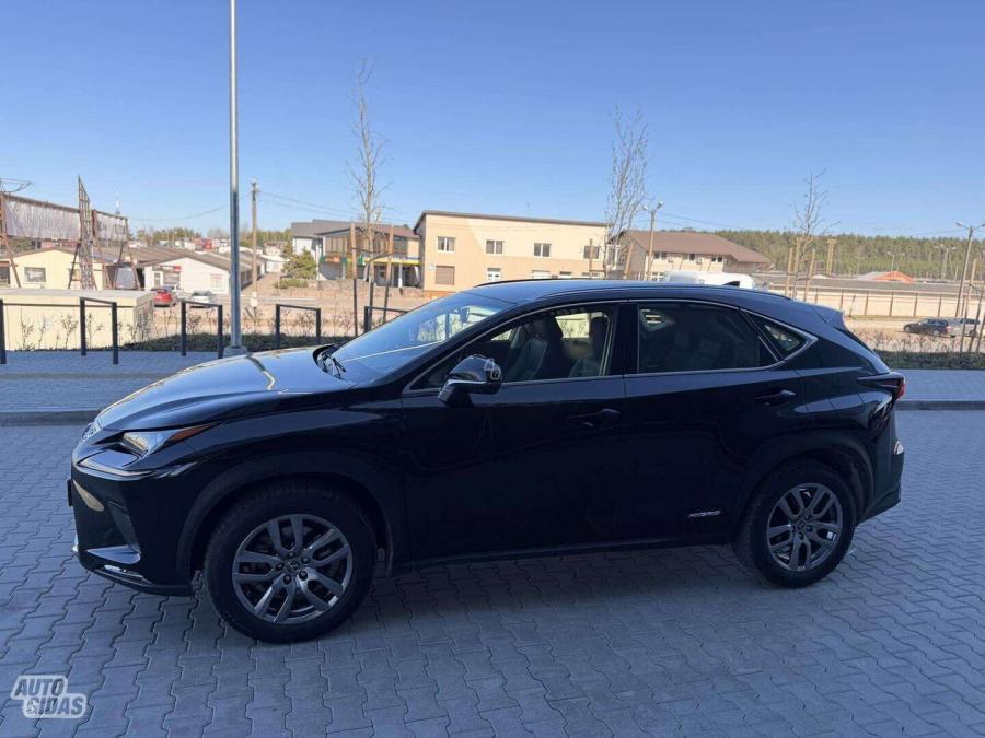 Melns Lexus NX 300h 2019 Viļņa, ar dzinēja tilpumu 2.50 L un nobraukumu 74 tūkst. km par 29500 €, foto 9 vietnē AUTOMOTO.COM.LV