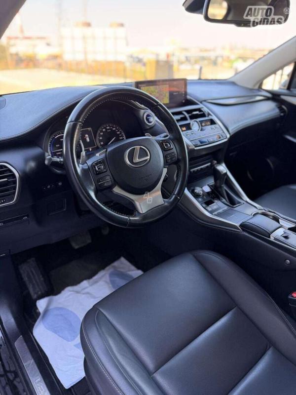 Melns Lexus NX 300h 2019 Viļņa, ar dzinēja tilpumu 2.50 L un nobraukumu 74 tūkst. km par 29500 €, foto 9 vietnē AUTOMOTO.COM.LV