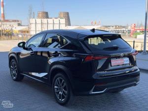 Melns Lexus NX 300h 2019 Viļņa, ar dzinēja tilpumu 2.50 L un nobraukumu 74 tūkst. km par 29500 €, foto 8 vietnē AUTOMOTO.COM.LV