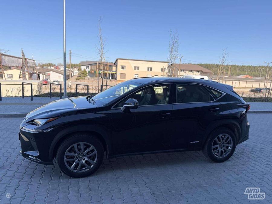 Melns Lexus NX 300h 2019 Viļņa, ar dzinēja tilpumu 2.50 L un nobraukumu 74 tūkst. km par 29500 €, foto 9 vietnē AUTOMOTO.COM.LV