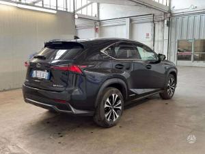 Melns Lexus NX 300h 2019 Kauņa, ar dzinēja tilpumu 2.49 L un nobraukumu 141 tūkst. km par 28600 €, foto 5 vietnē AUTOMOTO.COM.LV