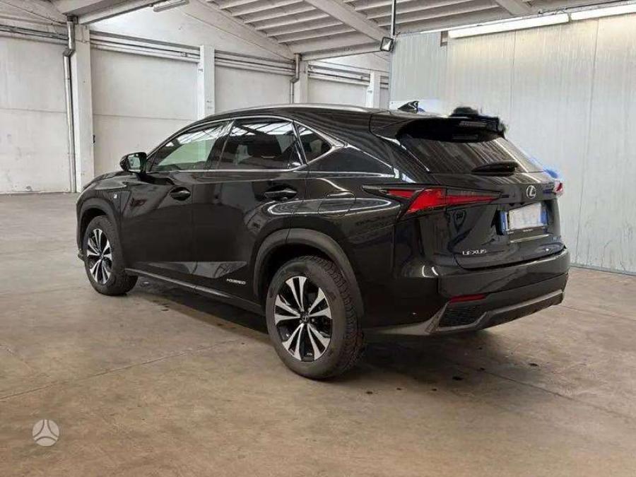 Melns Lexus NX 300h 2019 Kauņa, ar dzinēja tilpumu 2.49 L un nobraukumu 141 tūkst. km par 28600 €, foto 7 vietnē AUTOMOTO.COM.LV