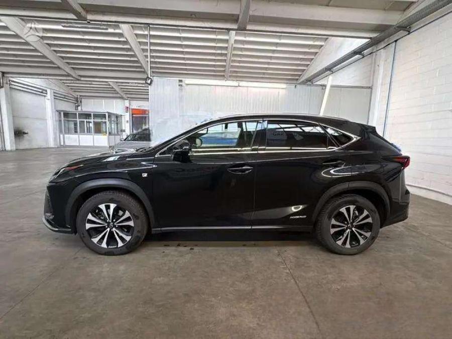 Melns Lexus NX 300h 2019 Kauņa, ar dzinēja tilpumu 2.49 L un nobraukumu 141 tūkst. km par 28600 €, foto 8 vietnē AUTOMOTO.COM.LV
