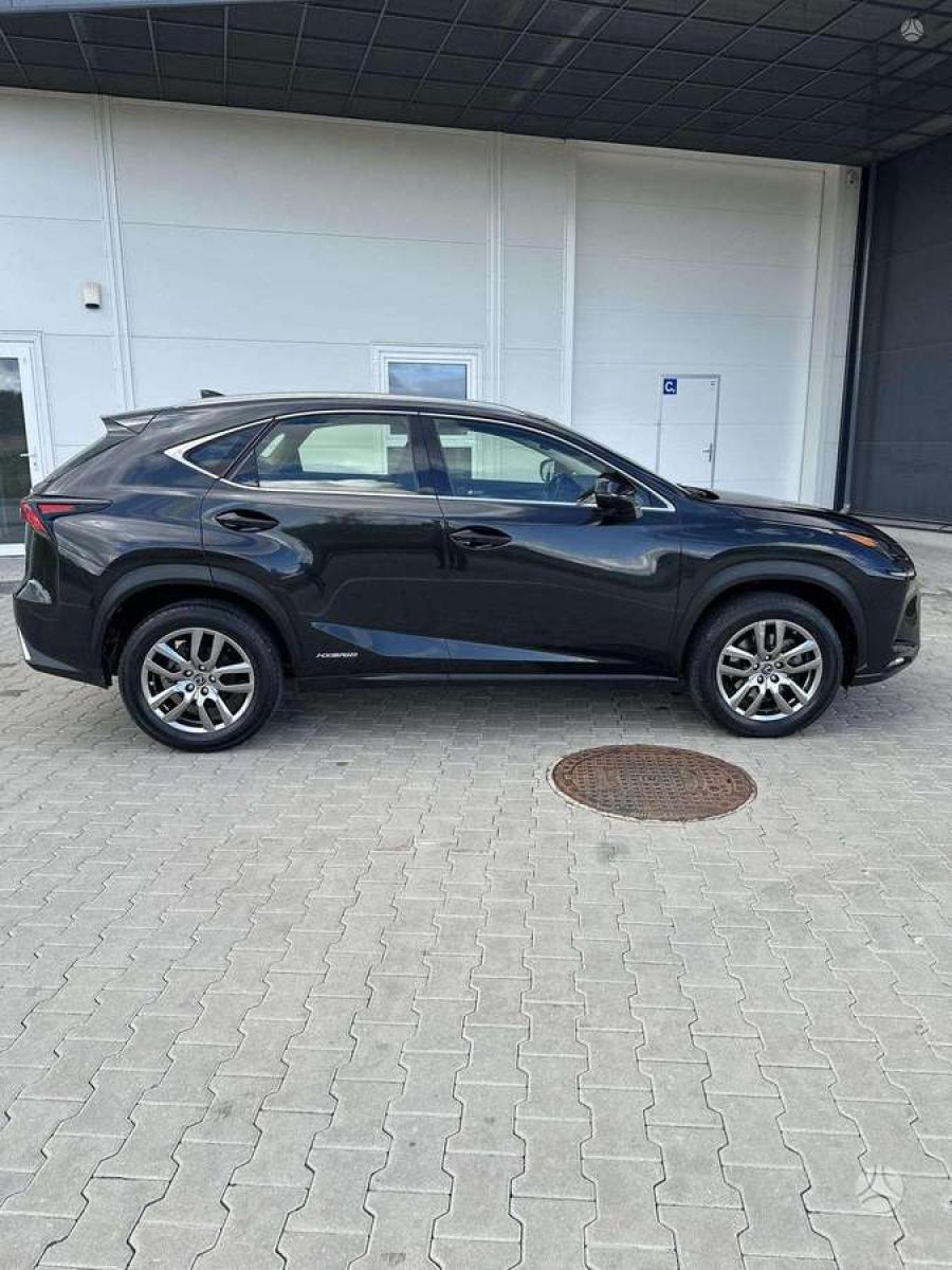 Black Lexus NX 300h 2020 in Vilnius, with an engine capacity of 2.49 L and mileage of 73 thousand km for 28890 €, photo 13 on AUTOMOTO.COM.LV