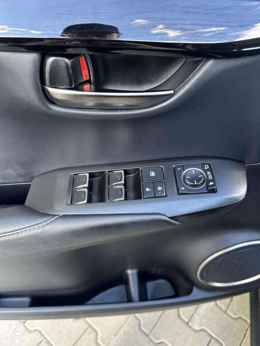 Black Lexus NX 300h 2020 in Vilnius, with an engine capacity of 2.49 L and mileage of 73 thousand km for 28890 €, photo 34 on AUTOMOTO.COM.LV
