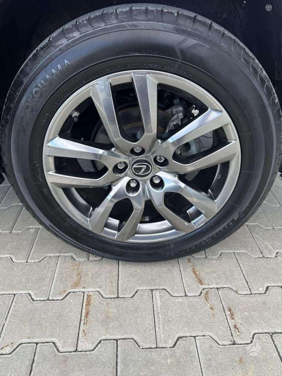 Black Lexus NX 300h 2020 in Vilnius, with an engine capacity of 2.49 L and mileage of 73 thousand km for 28890 €, photo 38 on AUTOMOTO.COM.LV