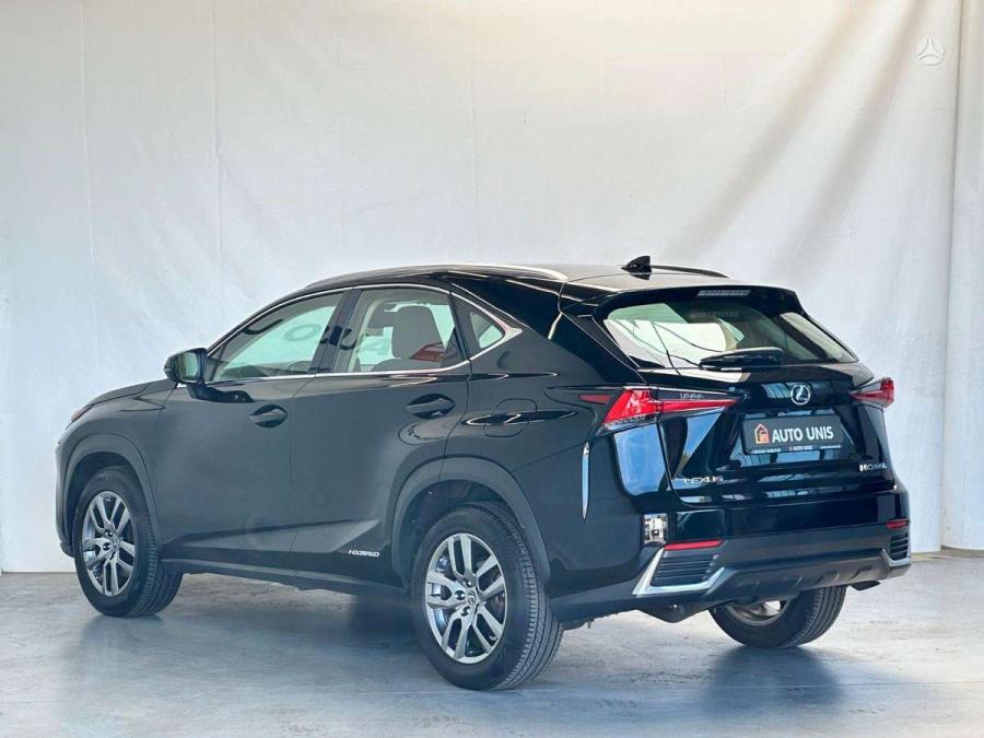 Черный Лексус NX 300h 2020 в Вильнюс, объемом двигателя 2.49 л и пробегом 166 тыс. км за 24079 €, фото 7 на AUTOMOTO.COM.LV