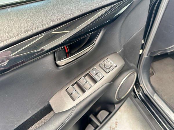 Черный Лексус NX 300h 2020 в Вильнюс, объемом двигателя 2.49 л и пробегом 166 тыс. км за 24079 €, фото 7 на AUTOMOTO.COM.LV