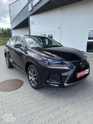 Melns Lexus NX 300h 2020 Viļņa, ar dzinēja tilpumu 2.50 L un nobraukumu 73 tūkst. km par 27950 €, foto 5 vietnē AUTOMOTO.COM.LV