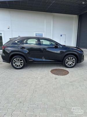 Melns Lexus NX 300h 2020 Viļņa, ar dzinēja tilpumu 2.50 L un nobraukumu 73 tūkst. km par 27950 €, foto 13 vietnē AUTOMOTO.COM.LV