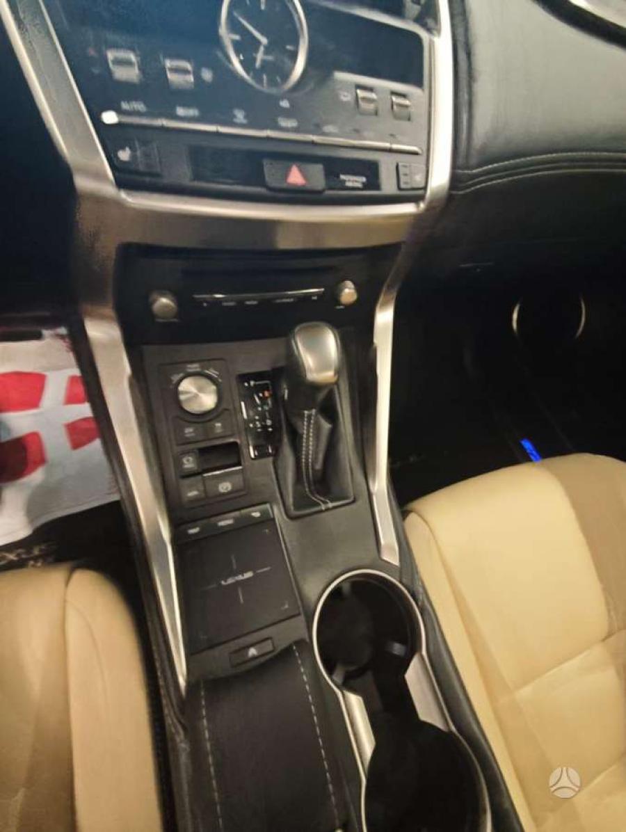 Melns Lexus NX 300h 2020 Viļņa, ar dzinēja tilpumu 2.49 L un nobraukumu 107 tūkst. km par 28888 €, foto 10 vietnē AUTOMOTO.COM.LV
