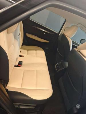 Melns Lexus NX 300h 2020 Viļņa, ar dzinēja tilpumu 2.49 L un nobraukumu 107 tūkst. km par 28888 €, foto 14 vietnē AUTOMOTO.COM.LV