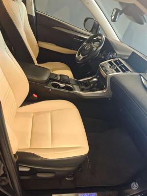 Melns Lexus NX 300h 2020 Viļņa, ar dzinēja tilpumu 2.49 L un nobraukumu 107 tūkst. km par 28888 €, foto 15 vietnē AUTOMOTO.COM.LV