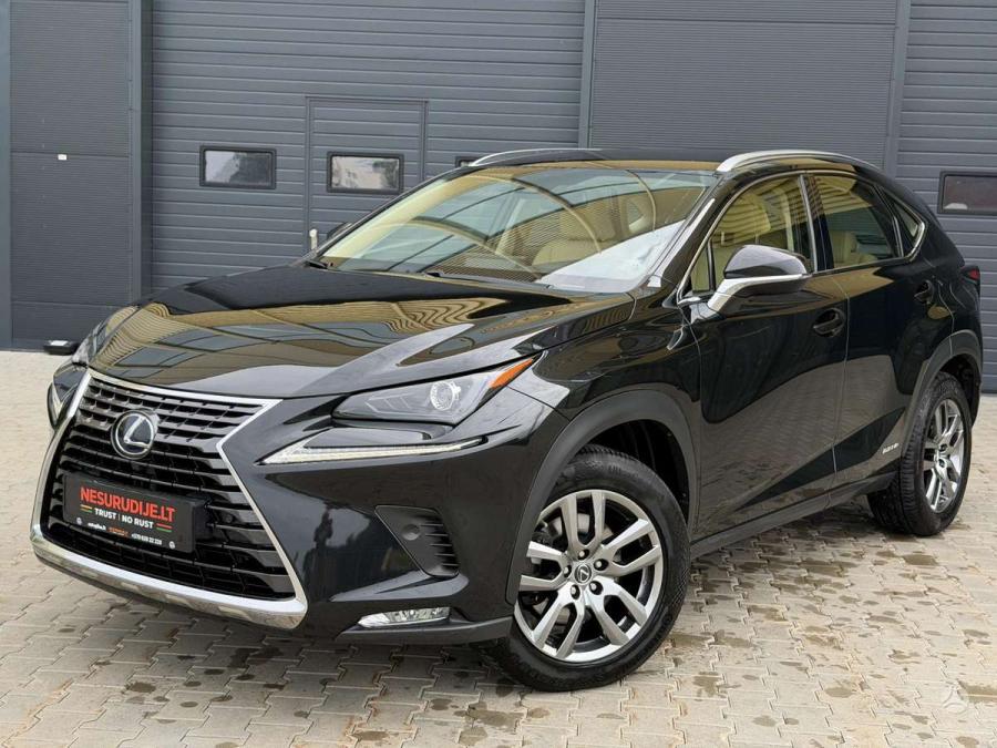 Melns Lexus NX 300h 2020 Viļņa, ar dzinēja tilpumu 2.49 L un nobraukumu 107 tūkst. km par 28888 €, foto 1 vietnē AUTOMOTO.COM.LV