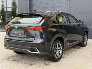 Melns Lexus NX 300h 2020 Viļņa, ar dzinēja tilpumu 2.49 L un nobraukumu 107 tūkst. km par 28888 €, foto 5 vietnē AUTOMOTO.COM.LV