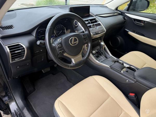 Melns Lexus NX 300h 2020 Viļņa, ar dzinēja tilpumu 2.49 L un nobraukumu 107 tūkst. km par 28888 €, foto 7 vietnē AUTOMOTO.COM.LV
