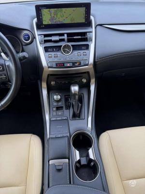 Melns Lexus NX 300h 2020 Viļņa, ar dzinēja tilpumu 2.49 L un nobraukumu 107 tūkst. km par 28888 €, foto 12 vietnē AUTOMOTO.COM.LV