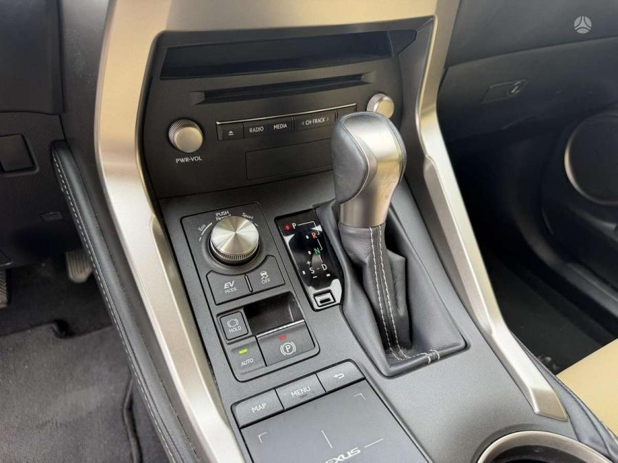 Melns Lexus NX 300h 2020 Viļņa, ar dzinēja tilpumu 2.49 L un nobraukumu 107 tūkst. km par 28888 €, foto 13 vietnē AUTOMOTO.COM.LV