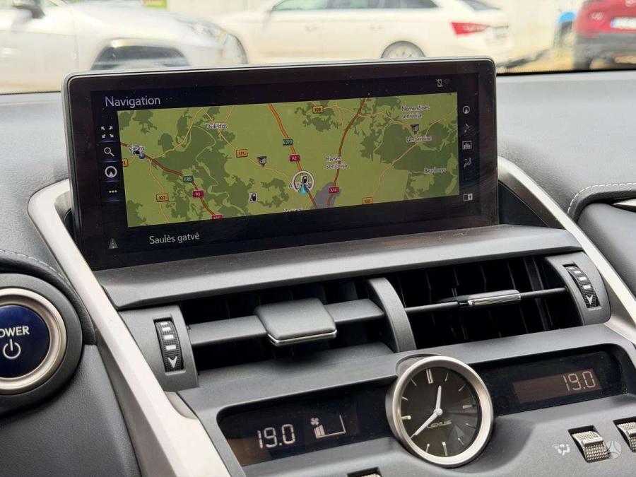 Melns Lexus NX 300h 2020 Viļņa, ar dzinēja tilpumu 2.49 L un nobraukumu 107 tūkst. km par 28888 €, foto 33 vietnē AUTOMOTO.COM.LV