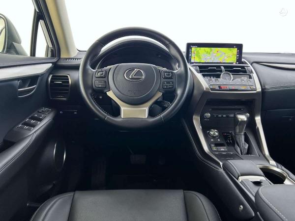 Melns Lexus NX 300h 2021 Viļņa, ar dzinēja tilpumu 2.49 L un nobraukumu 70 tūkst. km par 32900 €, foto 9 vietnē AUTOMOTO.COM.LV