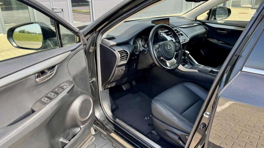Melns Lexus NX 300h 2021 Viļņa, ar dzinēja tilpumu 2.49 L un nobraukumu 96 tūkst. km par 29990 €, foto 12 vietnē AUTOMOTO.COM.LV