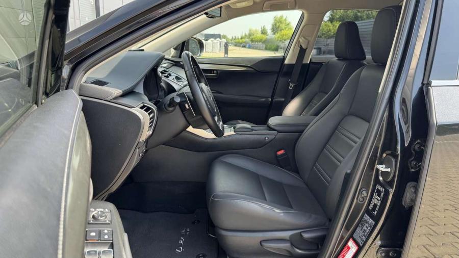 Melns Lexus NX 300h 2021 Viļņa, ar dzinēja tilpumu 2.49 L un nobraukumu 96 tūkst. km par 29990 €, foto 14 vietnē AUTOMOTO.COM.LV