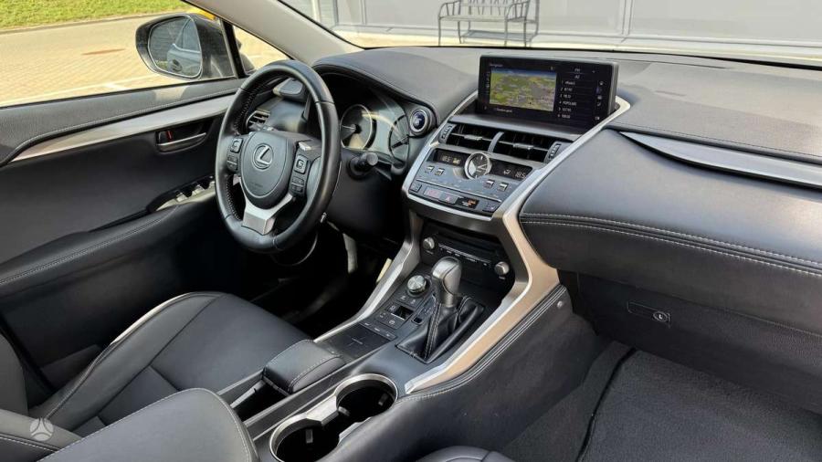 Melns Lexus NX 300h 2021 Viļņa, ar dzinēja tilpumu 2.49 L un nobraukumu 96 tūkst. km par 29990 €, foto 19 vietnē AUTOMOTO.COM.LV