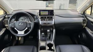 Melns Lexus NX 300h 2021 Viļņa, ar dzinēja tilpumu 2.49 L un nobraukumu 96 tūkst. km par 29990 €, foto 20 vietnē AUTOMOTO.COM.LV