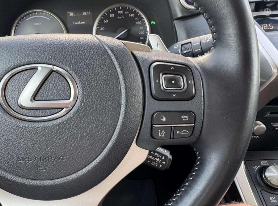 Melns Lexus NX 300h 2021 Viļņa, ar dzinēja tilpumu 2.49 L un nobraukumu 96 tūkst. km par 29990 €, foto 28 vietnē AUTOMOTO.COM.LV