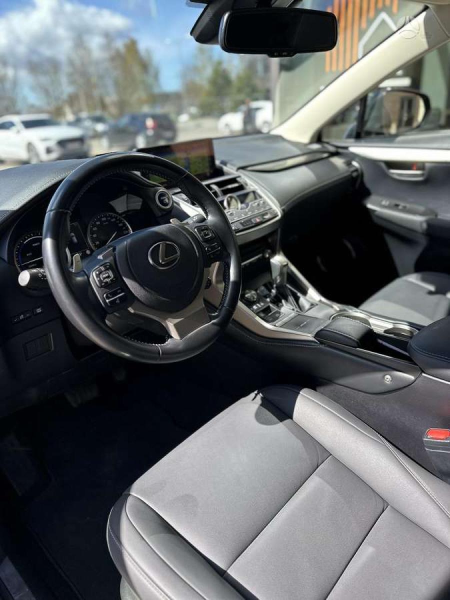 Black Lexus NX 300h 2021 in Vilnius, with an engine capacity of 2.50 L and mileage of 96 thousand km for 20650 €, photo 36 on AUTOMOTO.COM.LV