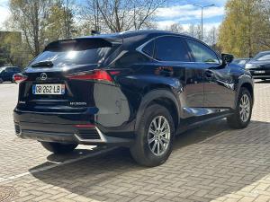 Black Lexus NX 300h 2021 in Vilnius, with an engine capacity of 2.50 L and mileage of 96 thousand km for 20650 €, photo 10 on AUTOMOTO.COM.LV