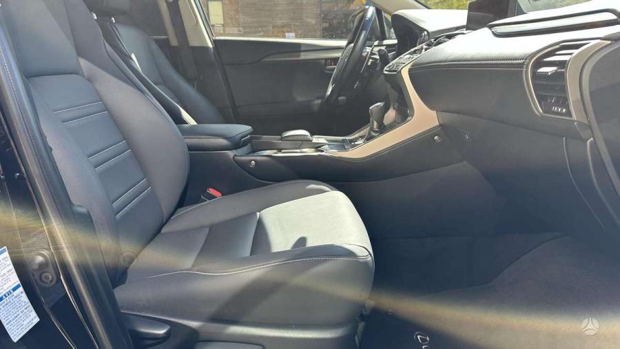 Black Lexus NX 300h 2021 in Vilnius, with an engine capacity of 2.50 L and mileage of 96 thousand km for 20650 €, photo 21 on AUTOMOTO.COM.LV