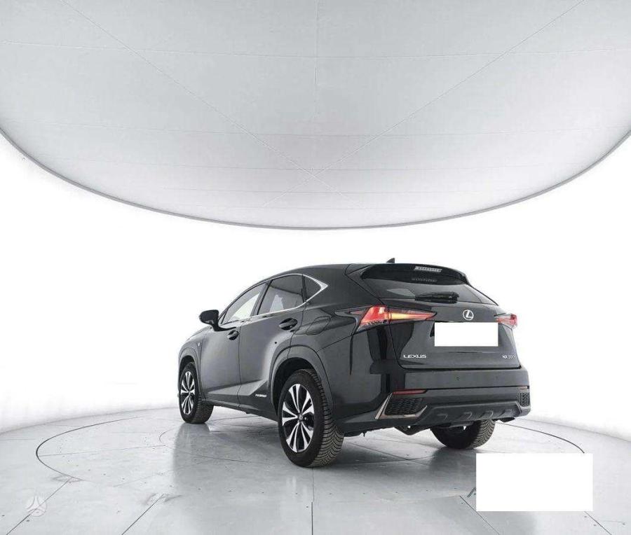 Melns Lexus NX 300h 2021 Daugavpils, ar dzinēja tilpumu 2.49 L un nobraukumu 185 tūkst. km par 26500 €, foto 4 vietnē AUTOMOTO.COM.LV
