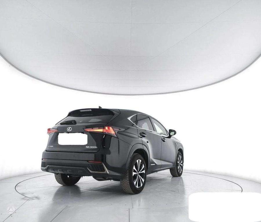 Melns Lexus NX 300h 2021 Daugavpils, ar dzinēja tilpumu 2.49 L un nobraukumu 185 tūkst. km par 26500 €, foto 5 vietnē AUTOMOTO.COM.LV