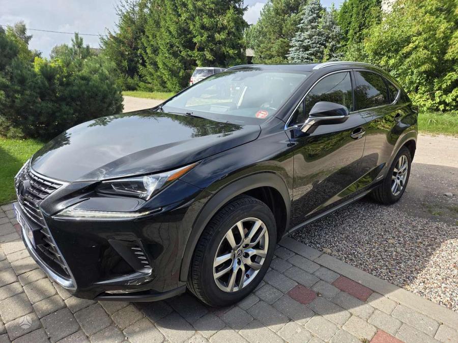 Melns Lexus NX 300h 2021 Viļņa, ar dzinēja tilpumu 2.49 L un nobraukumu 230 tūkst. km par 23000 €, foto 1 vietnē AUTOMOTO.COM.LV