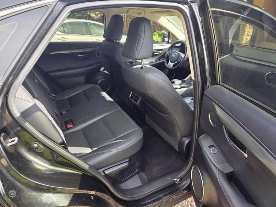 Melns Lexus NX 300h 2021 Viļņa, ar dzinēja tilpumu 2.49 L un nobraukumu 230 tūkst. km par 23000 €, foto 9 vietnē AUTOMOTO.COM.LV