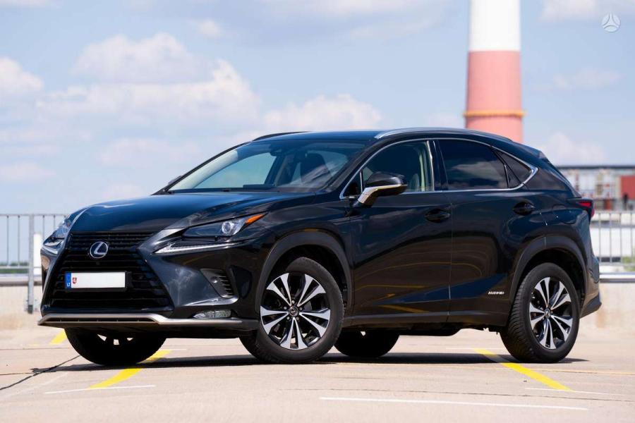 Black Lexus NX 300h 2021 in Vilnius, with an engine capacity of 2.50 L and mileage of 225 thousand km for 21000 €, photo 1 on AUTOMOTO.COM.LV