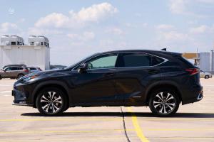 Black Lexus NX 300h 2021 in Vilnius, with an engine capacity of 2.50 L and mileage of 225 thousand km for 21000 €, photo 8 on AUTOMOTO.COM.LV