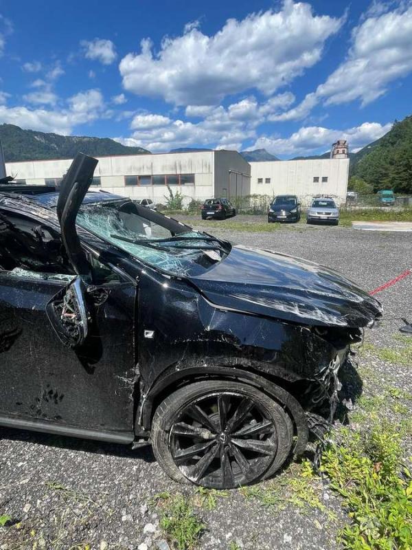 Black Lexus NX 300h 2024 in Vilkaviskis, with an engine capacity of 0.00 L and mileage of 33 thousand km for 9200 €, photo 3 on AUTOMOTO.COM.LV