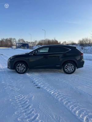 Melns Lexus NX 300h 2018 Viļņa, ar dzinēja tilpumu 0.00 L un nobraukumu 174 tūkst. km par 21500 €, foto 5 vietnē AUTOMOTO.COM.LV