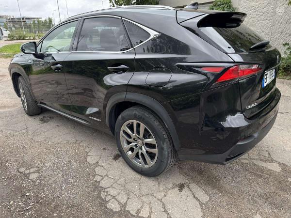 Black Lexus NX 300h 2016 in Vilnius, with an engine capacity of 0.00 L and mileage of 135 thousand km for 17200 €, photo 7 on AUTOMOTO.COM.LV