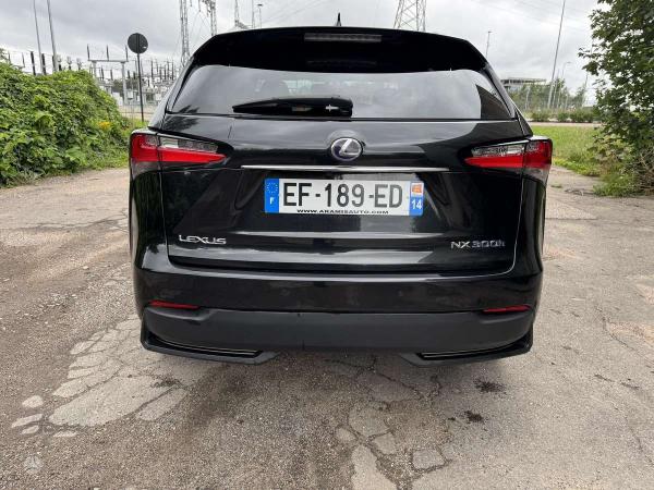 Black Lexus NX 300h 2016 in Vilnius, with an engine capacity of 0.00 L and mileage of 135 thousand km for 17200 €, photo 9 on AUTOMOTO.COM.LV