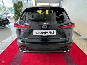 Черный Лексус NX 300h 2018 в Шяуляй, объемом двигателя 2.49 л и пробегом 126 тыс. км за 28900 €, фото 6 на AUTOMOTO.COM.LV