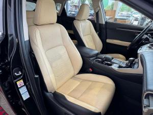 Melns Lexus NX 300h 2018 Šauļi, ar dzinēja tilpumu 2.49 L un nobraukumu 126 tūkst. km par 28900 €, foto 15 vietnē AUTOMOTO.COM.LV