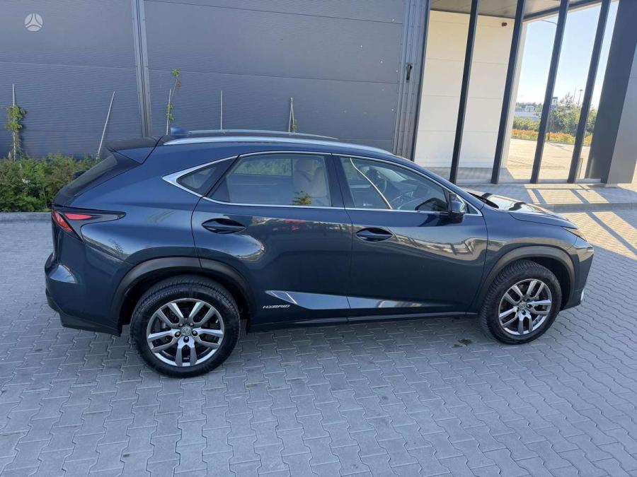 Синий Лексус NX 300h 2015 в Вильнюс, объемом двигателя 2.49 л и пробегом 204 тыс. км за 19600 €, фото 10 на AUTOMOTO.COM.LV